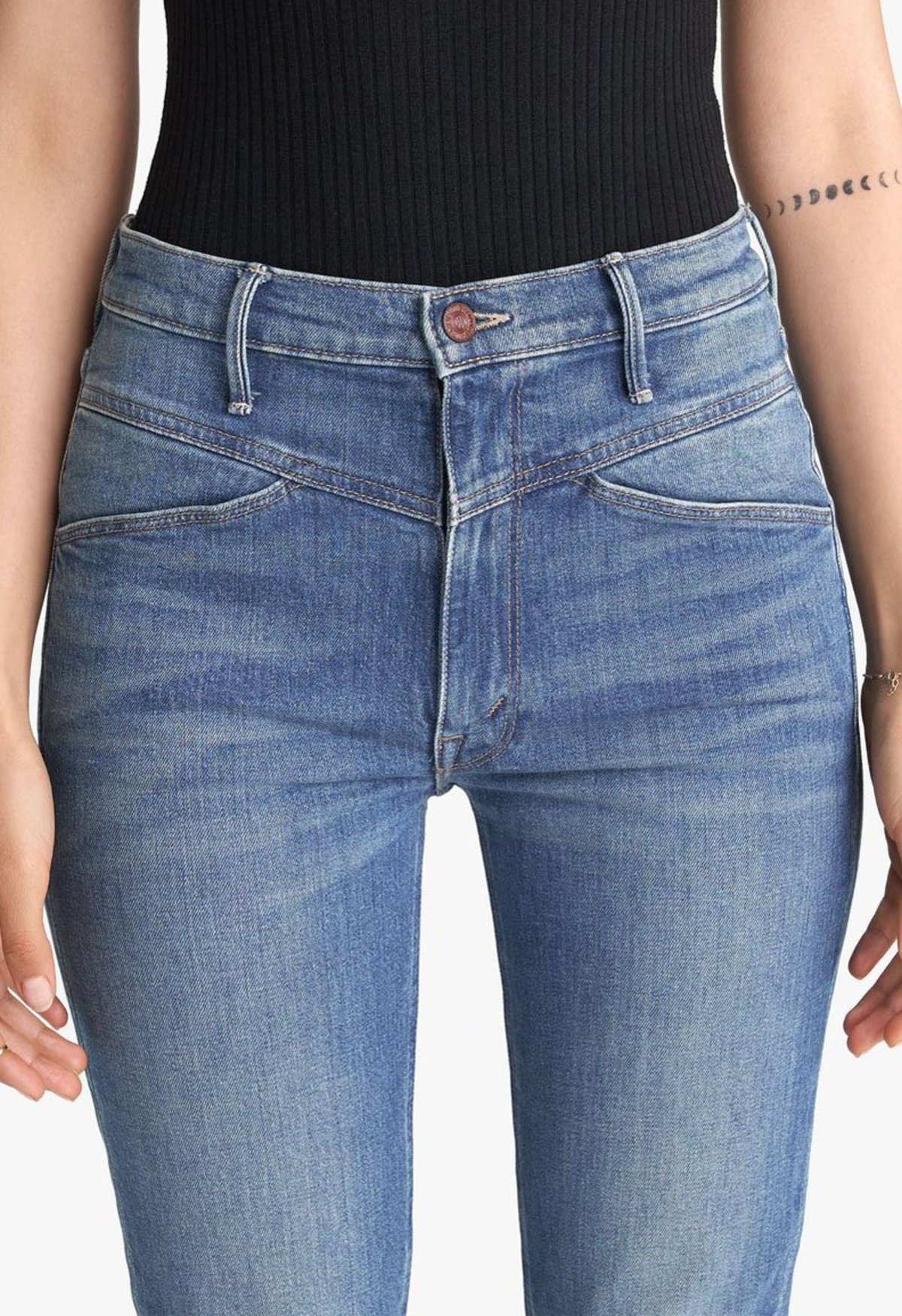 Mother Denim The Dazzler Yoke Front Ankle jeans - Wander Dust | Garmentory